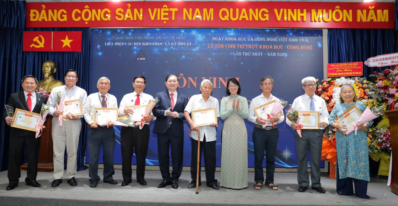 HAuA khẳng định Uy tín với những thành tích xuất sắc tại Lễ kỷ niệm ...